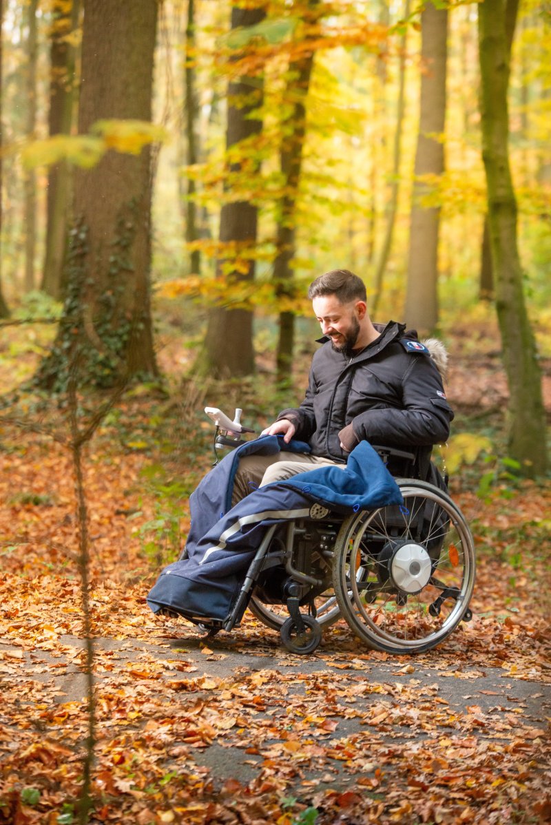 Innovative wheelchair blanket for people with restricted mobility ...