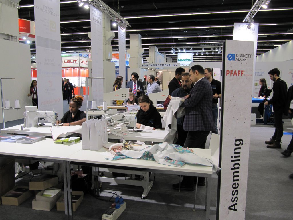Digitale Mikrotextilfabrik | textile network | Internationales Magazin ...